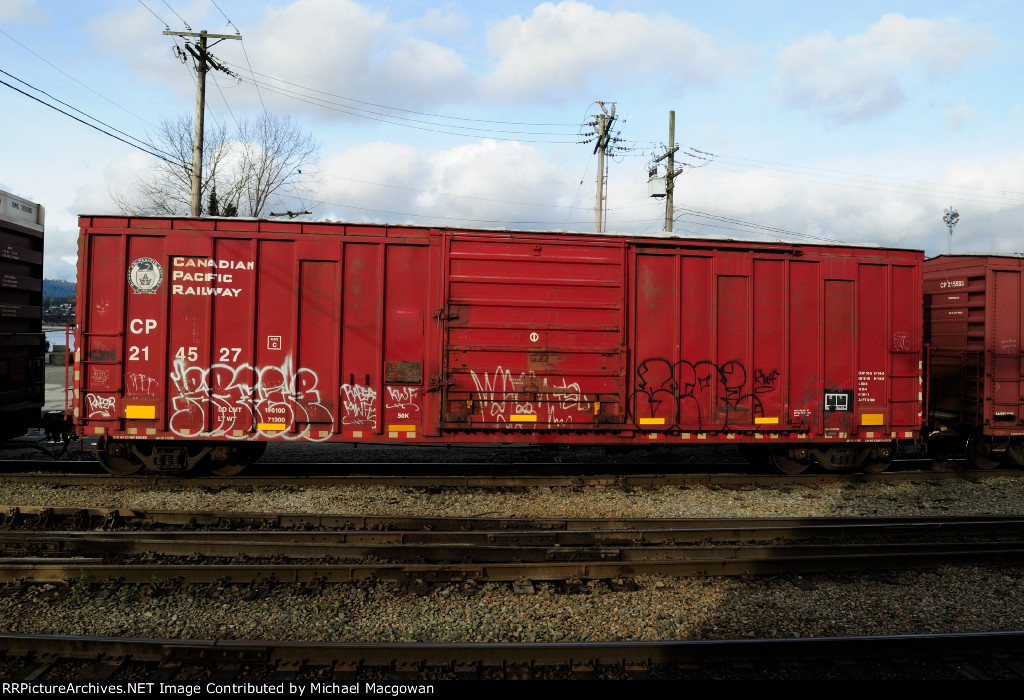 CP 214527 50-6 ft Single Door Boxcar (side B)